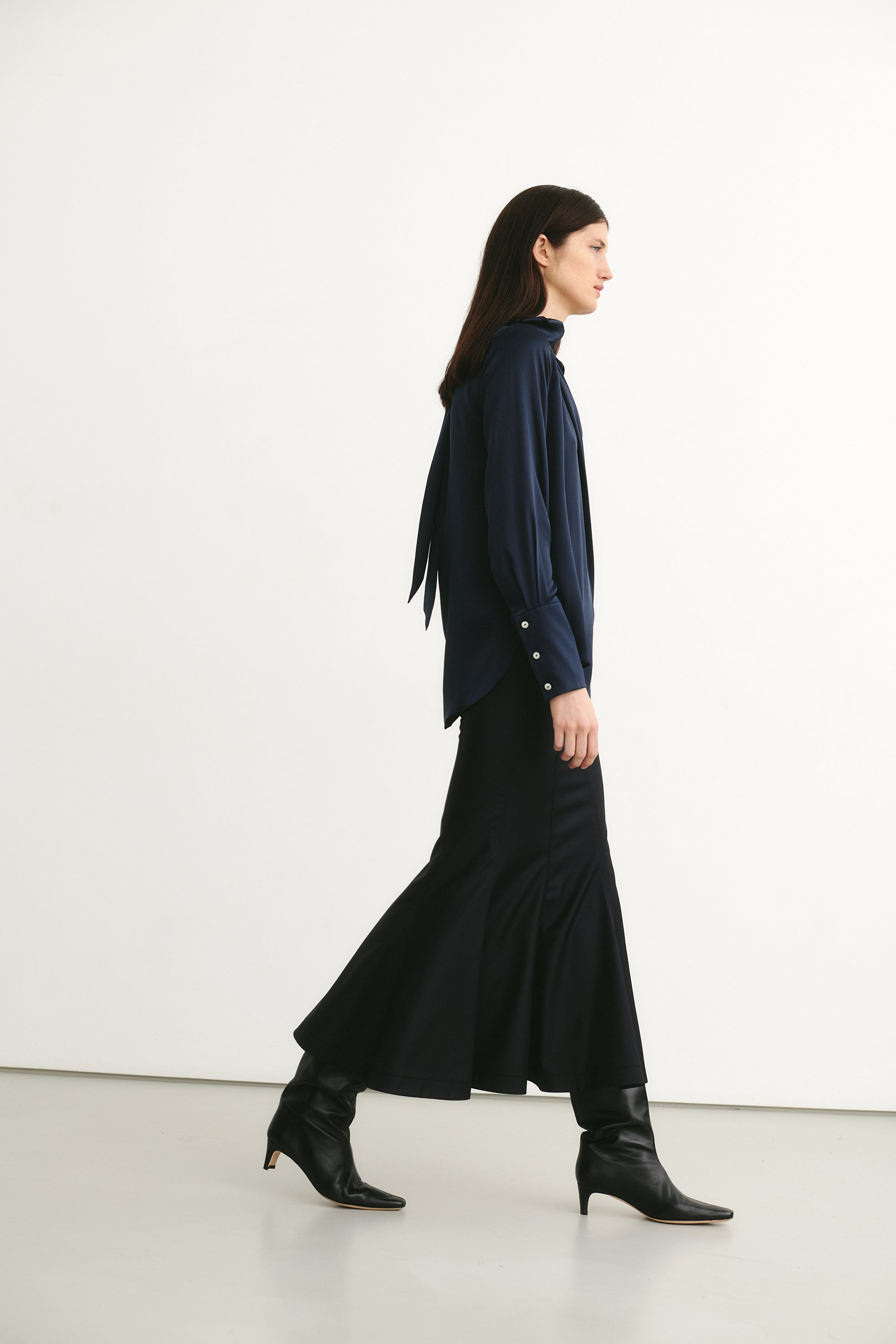 Marea Silk Top Navy – ATTIRE THE STUDIO